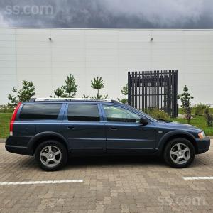 Zils Volvo XC70 2006 Rīga, ar dzinēja tilpumu 2.40 L un nobraukumu 370 tūkst. km par 3890 €, foto 8 vietnē AUTOMOTO.COM.LV