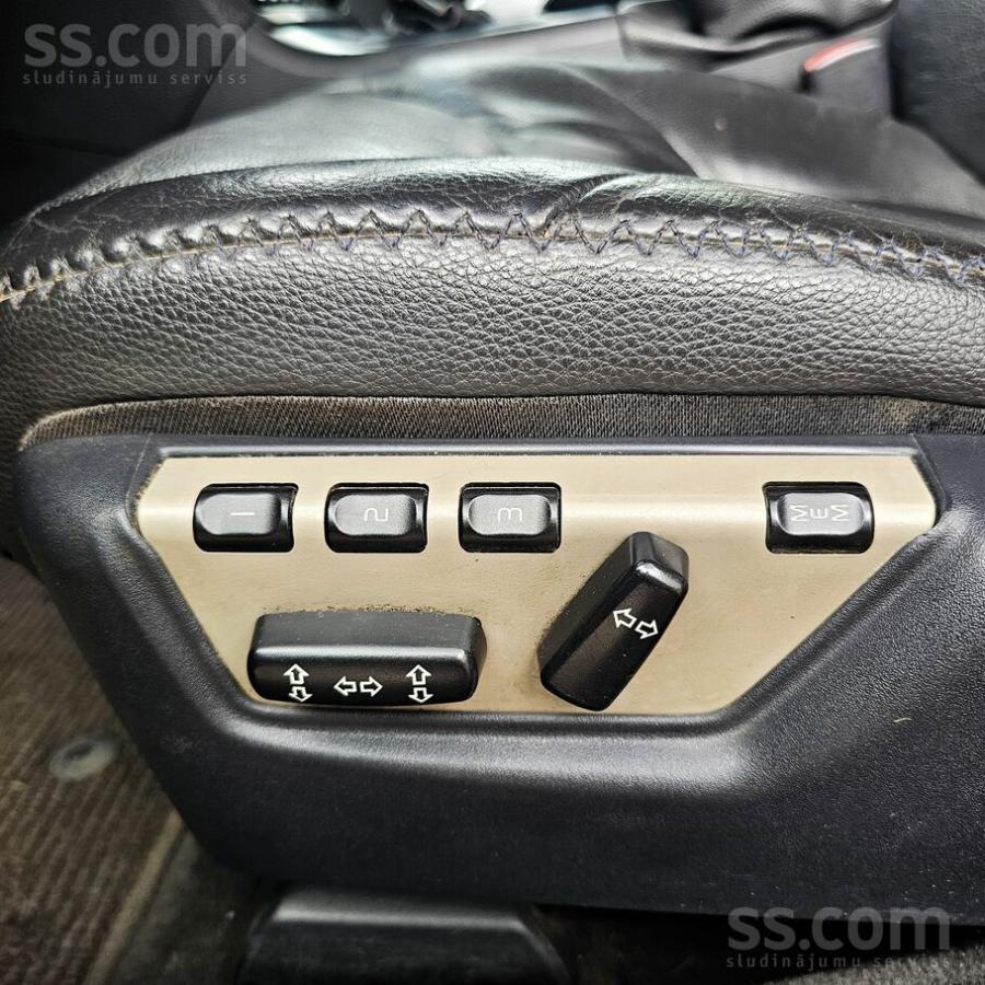 Zils Volvo XC70 2006 Rīga, ar dzinēja tilpumu 2.40 L un nobraukumu 370 tūkst. km par 3890 €, foto 19 vietnē AUTOMOTO.COM.LV