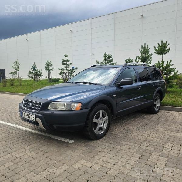 Blue Volvo XC70 2006 in Riga, with an engine capacity of 2.40 L and mileage of 370 thousand km for 3780 €, photo 3 on AUTOMOTO.COM.LV