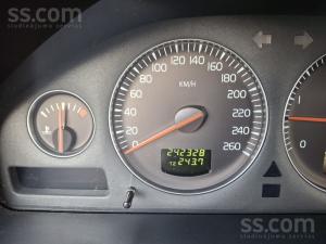 Blue Volvo XC70 2006 in Riga, with an engine capacity of 2.40 L and mileage of 242 thousand km for 5695 €, photo 18 on AUTOMOTO.COM.LV