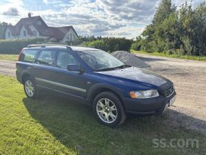 Zils Volvo XC70 2006 Rīga, ar dzinēja tilpumu 2.40 L un nobraukumu 394 tūkst. km par 2200 €, foto 3 vietnē AUTOMOTO.COM.LV