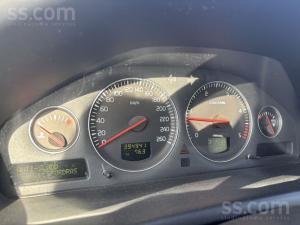 Zils Volvo XC70 2006 Rīga, ar dzinēja tilpumu 2.40 L un nobraukumu 394 tūkst. km par 2200 €, foto 6 vietnē AUTOMOTO.COM.LV