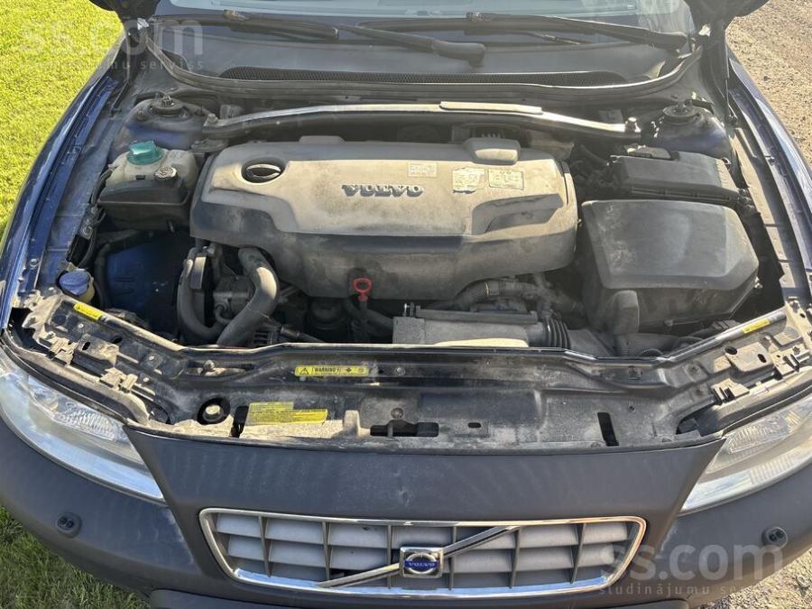 Zils Volvo XC70 2006 Rīga, ar dzinēja tilpumu 2.40 L un nobraukumu 394 tūkst. km par 2200 €, foto 7 vietnē AUTOMOTO.COM.LV