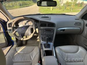 Zils Volvo XC70 2006 Rīga, ar dzinēja tilpumu 2.40 L un nobraukumu 394 tūkst. km par 2200 €, foto 8 vietnē AUTOMOTO.COM.LV