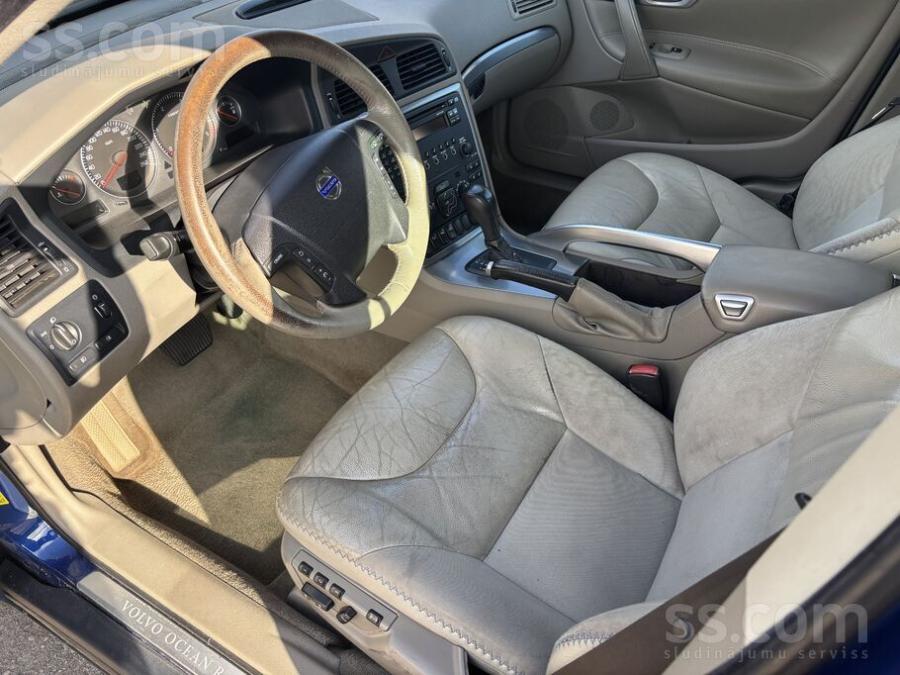 Zils Volvo XC70 2006 Rīga, ar dzinēja tilpumu 2.40 L un nobraukumu 394 tūkst. km par 2200 €, foto 10 vietnē AUTOMOTO.COM.LV