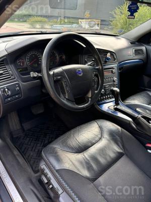 Zils Volvo XC70 2006 Rīga, ar dzinēja tilpumu 2.40 L un nobraukumu 295 tūkst. km par 5200 €, foto 7 vietnē AUTOMOTO.COM.LV