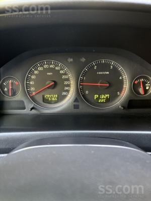 Zils Volvo XC70 2006 Rīga, ar dzinēja tilpumu 2.40 L un nobraukumu 295 tūkst. km par 5200 €, foto 12 vietnē AUTOMOTO.COM.LV
