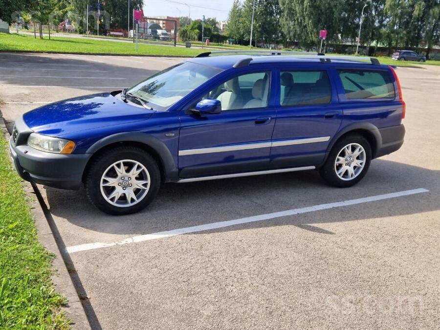 Zils Volvo XC70 2006 Rīga, ar dzinēja tilpumu 2.40 L un nobraukumu 280 tūkst. km par 2550 €, foto 5 vietnē AUTOMOTO.COM.LV