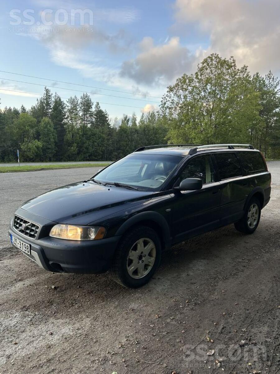 Zils Volvo XC70 2006 Jēkabpils, ar dzinēja tilpumu 2.40 L un nobraukumu 328 tūkst. km par 1800 €, foto 3 vietnē AUTOMOTO.COM.LV