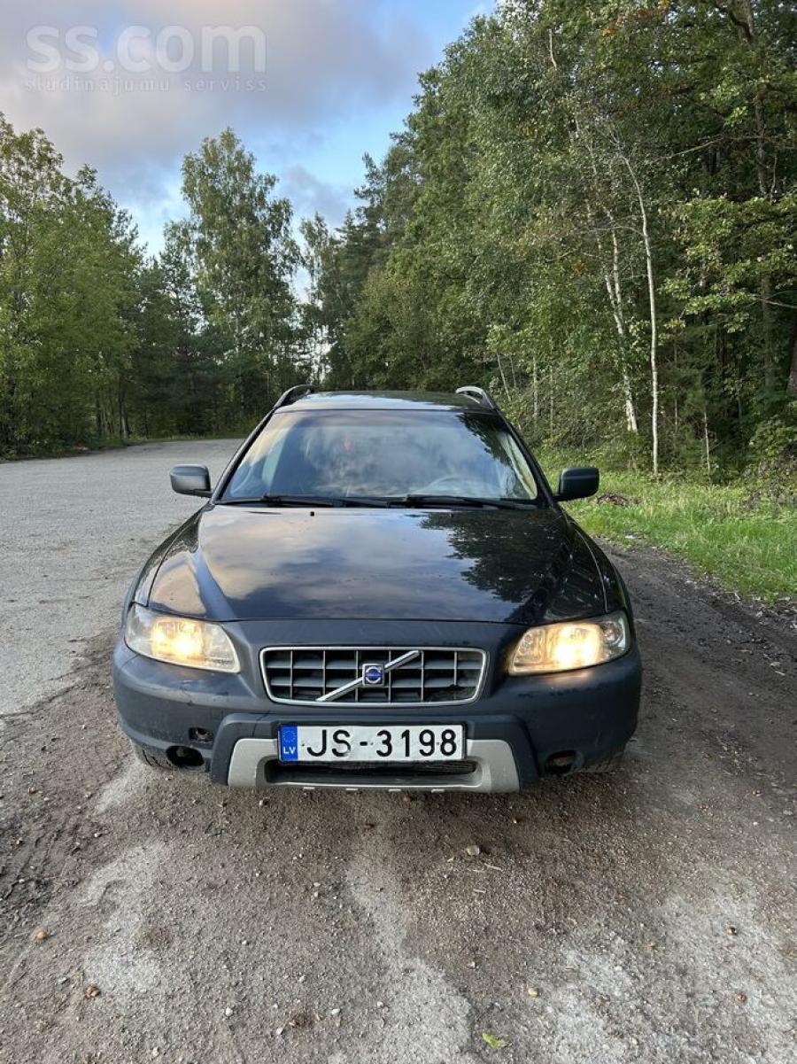 Zils Volvo XC70 2006 Jēkabpils, ar dzinēja tilpumu 2.40 L un nobraukumu 328 tūkst. km par 1800 €, foto 4 vietnē AUTOMOTO.COM.LV