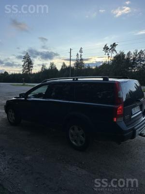 Zils Volvo XC70 2006 Jēkabpils, ar dzinēja tilpumu 2.40 L un nobraukumu 328 tūkst. km par 1800 €, foto 7 vietnē AUTOMOTO.COM.LV