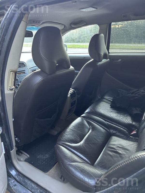 Volvo XC70 2006 Jēkabpils vietnē Zils Volvo XC70 2006 Jēkabpils, ar dzinēja tilpumu 2.40 L un nobraukumu 328 tūkst. km par 1800 €, foto 9 vietnē AUTOMOTO.COM.LV