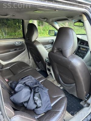 Zils Volvo XC70 2006 Jēkabpils, ar dzinēja tilpumu 2.40 L un nobraukumu 328 tūkst. km par 1800 €, foto 10 vietnē AUTOMOTO.COM.LV