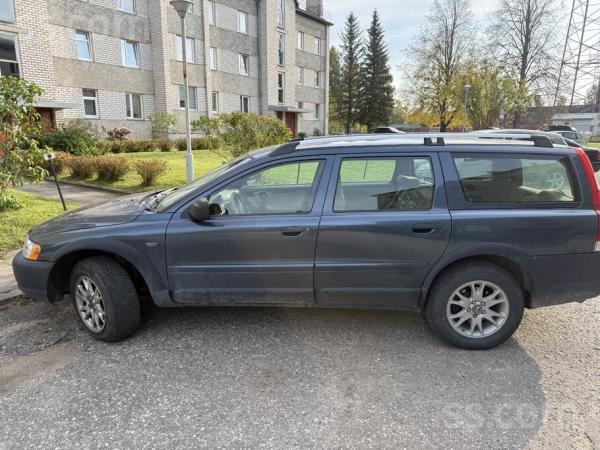 Синий Вольво ХС70 2006 в Цесис, объемом двигателя 2.40 л и пробегом 280 тыс. км за 1500 €, фото 5 на AUTOMOTO.COM.LV