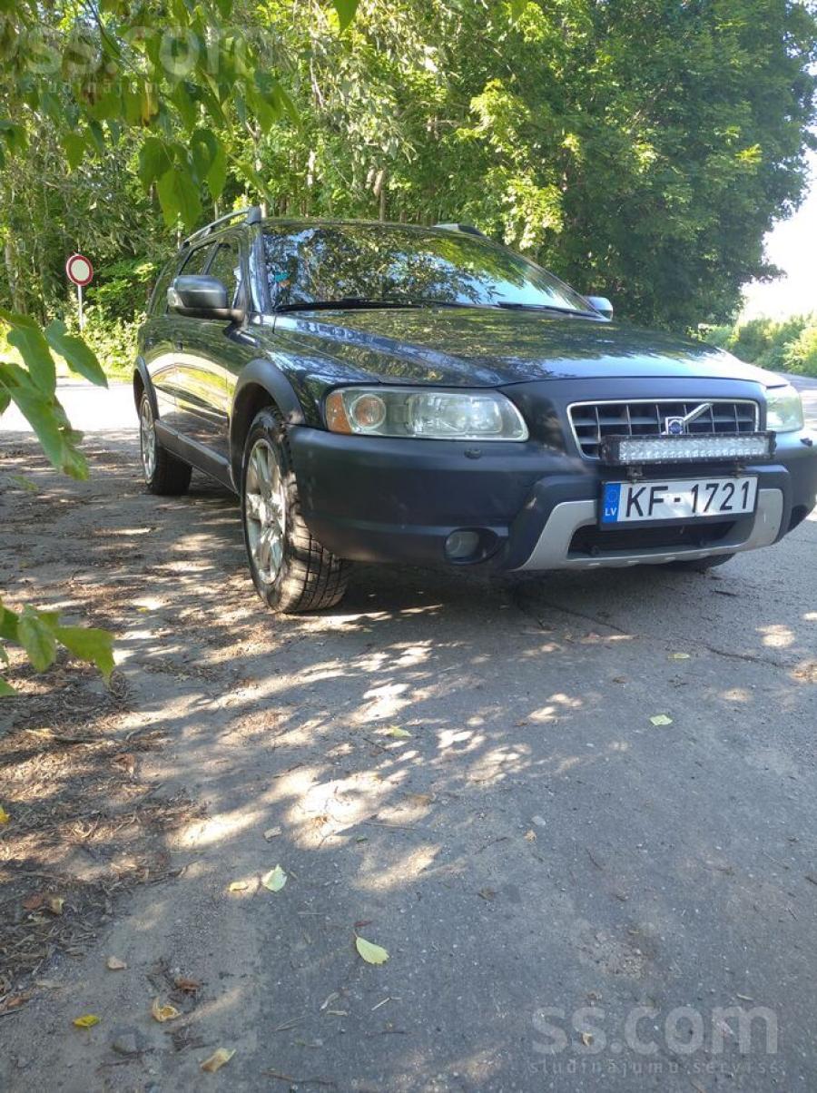 Blue Volvo XC70 2007 in Riga, with an engine capacity of 2.40 L and mileage of 414 thousand km for 3200 €, photo 4 on AUTOMOTO.COM.LV