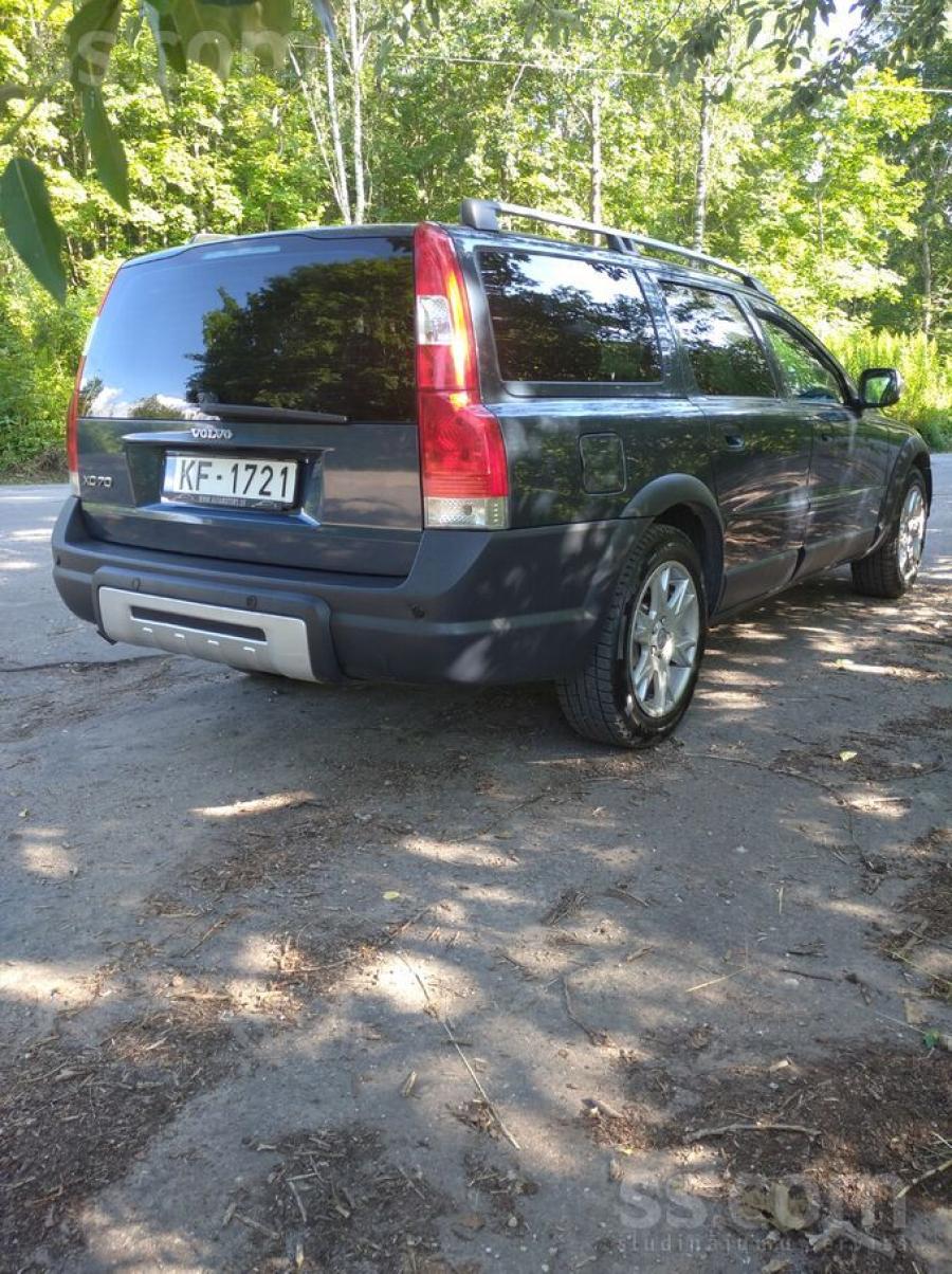 Blue Volvo XC70 2007 in Riga, with an engine capacity of 2.40 L and mileage of 414 thousand km for 3200 €, photo 8 on AUTOMOTO.COM.LV