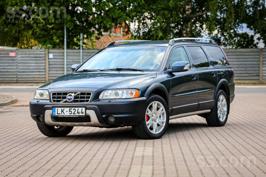 Blue Volvo XC70 2007 in Jelgava, with an engine capacity of 2.40 L and mileage of 0 thousand km for 3750 €, photo 1 on AUTOMOTO.COM.LV