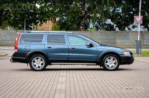 Blue Volvo XC70 2007 in Jelgava, with an engine capacity of 2.40 L and mileage of 0 thousand km for 3750 €, photo 4 on AUTOMOTO.COM.LV