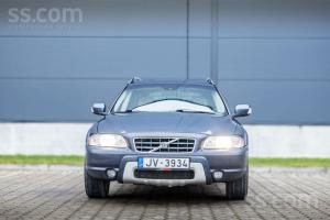Zils Volvo XC70 2007 Rīga, ar dzinēja tilpumu 2.40 L un nobraukumu 347 tūkst. km par 4490 €, foto 2 vietnē AUTOMOTO.COM.LV