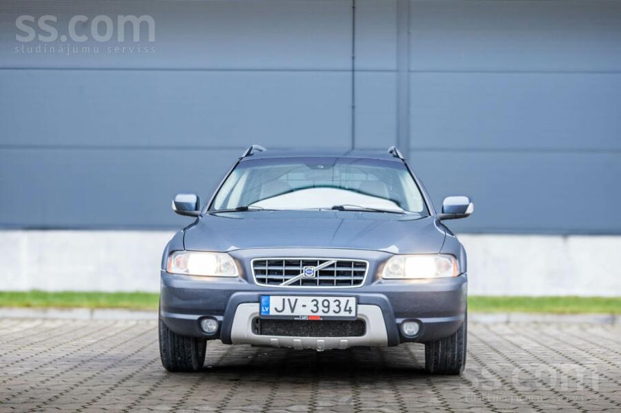 Zils Volvo XC70 2007 Rīga, ar dzinēja tilpumu 2.40 L un nobraukumu 347 tūkst. km par 4490 €, foto 2 vietnē AUTOMOTO.COM.LV