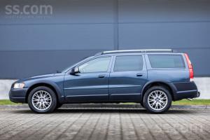 Zils Volvo XC70 2007 Rīga, ar dzinēja tilpumu 2.40 L un nobraukumu 347 tūkst. km par 4490 €, foto 5 vietnē AUTOMOTO.COM.LV
