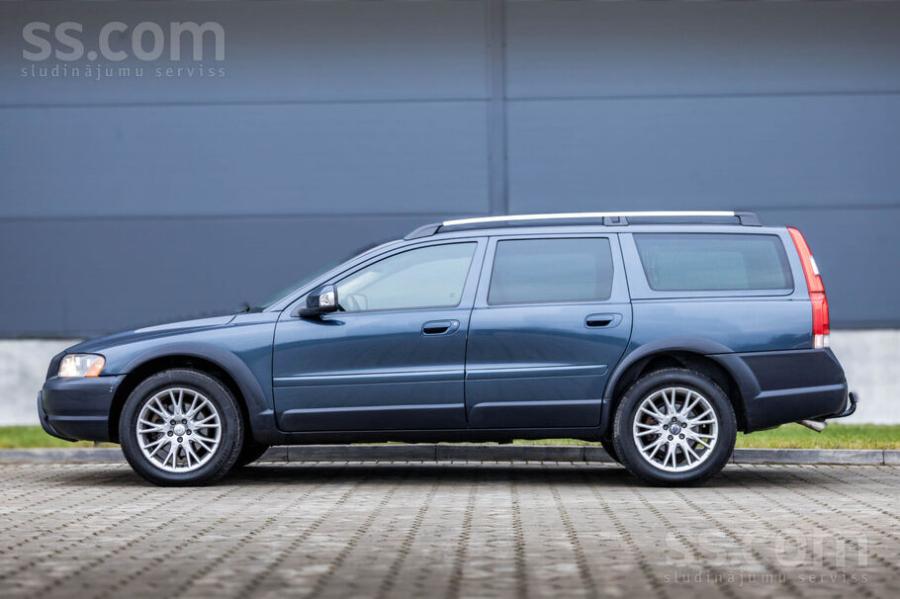 Zils Volvo XC70 2007 Rīga, ar dzinēja tilpumu 2.40 L un nobraukumu 347 tūkst. km par 4490 €, foto 5 vietnē AUTOMOTO.COM.LV