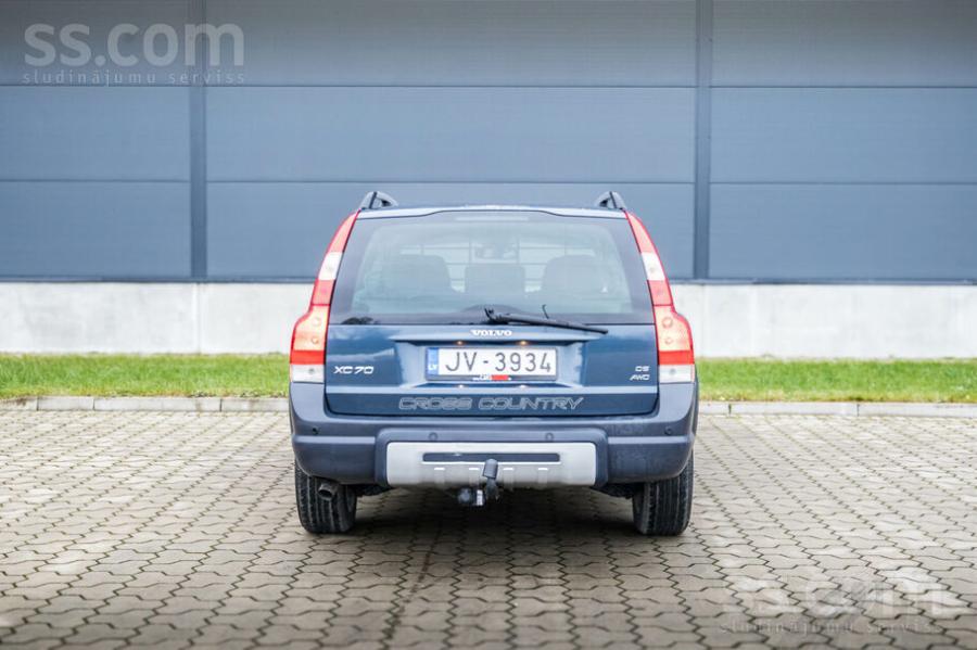 Zils Volvo XC70 2007 Rīga, ar dzinēja tilpumu 2.40 L un nobraukumu 347 tūkst. km par 4490 €, foto 10 vietnē AUTOMOTO.COM.LV