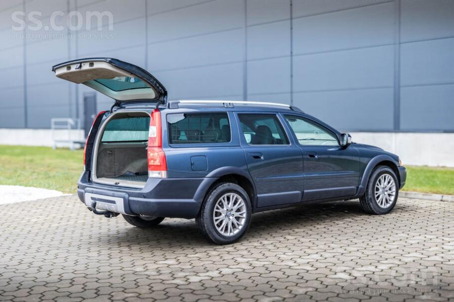 Zils Volvo XC70 2007 Rīga, ar dzinēja tilpumu 2.40 L un nobraukumu 347 tūkst. km par 4490 €, foto 11 vietnē AUTOMOTO.COM.LV