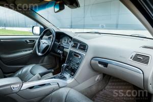 Zils Volvo XC70 2007 Rīga, ar dzinēja tilpumu 2.40 L un nobraukumu 347 tūkst. km par 4490 €, foto 13 vietnē AUTOMOTO.COM.LV