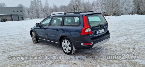 Zils Volvo XC70 2007 Tiri, ar dzinēja tilpumu 2.40 L un nobraukumu 246 tūkst. km par 8500 €, foto 2 vietnē AUTOMOTO.COM.LV