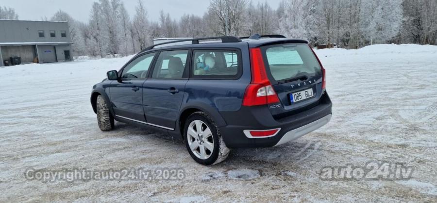 Zils Volvo XC70 2007 Tiri, ar dzinēja tilpumu 2.40 L un nobraukumu 246 tūkst. km par 8500 €, foto 2 vietnē AUTOMOTO.COM.LV