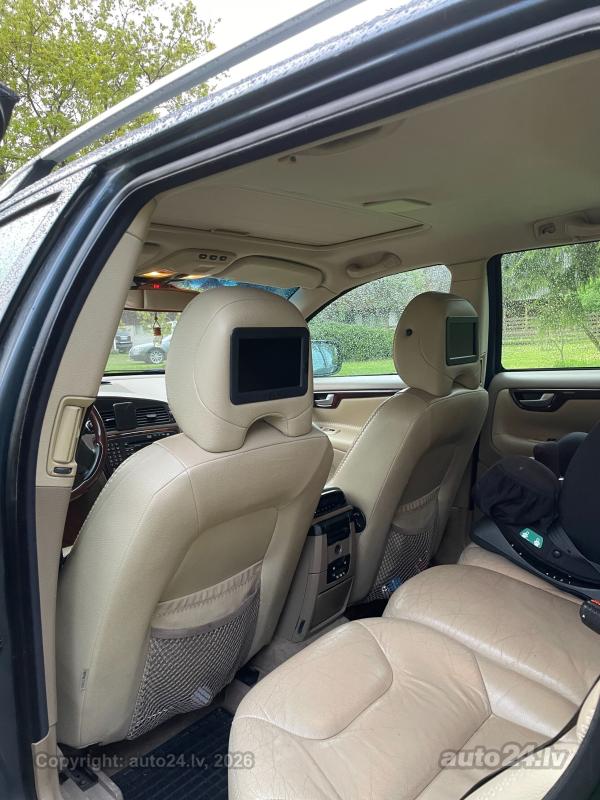 Blue Volvo XC70 2007 in Tallinn, with an engine capacity of 2.40 L and mileage of 434 thousand km for 4720 €, photo 4 on AUTOMOTO.COM.LV
