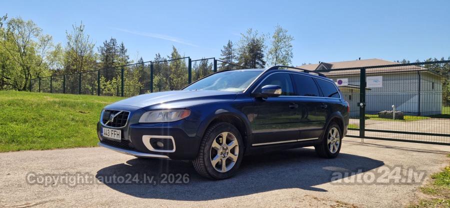 Zils Volvo XC70 2007 Tallina, ar dzinēja tilpumu 2.40 L un nobraukumu 328 tūkst. km par 5999 €, foto 1 vietnē AUTOMOTO.COM.LV