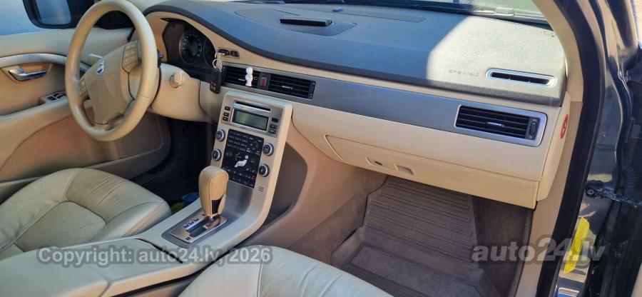 Zils Volvo XC70 2007 Tallina, ar dzinēja tilpumu 2.40 L un nobraukumu 328 tūkst. km par 5999 €, foto 10 vietnē AUTOMOTO.COM.LV