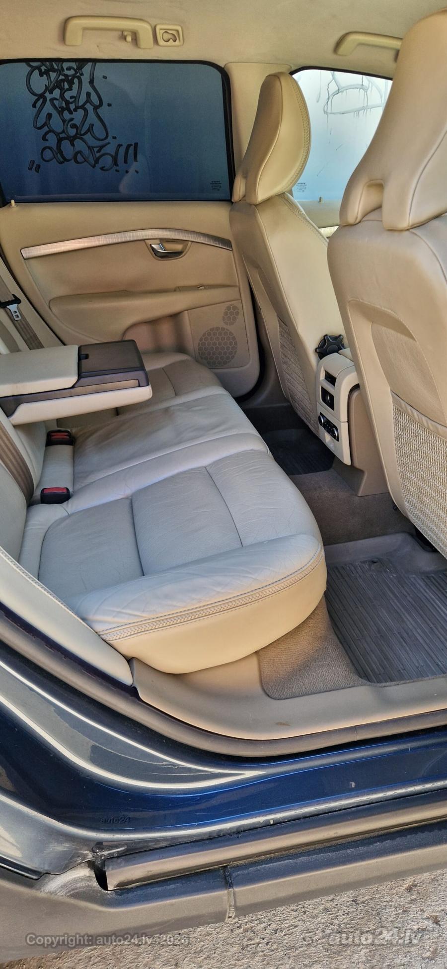 Zils Volvo XC70 2007 Tallina, ar dzinēja tilpumu 2.40 L un nobraukumu 328 tūkst. km par 5999 €, foto 14 vietnē AUTOMOTO.COM.LV