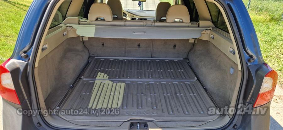 Zils Volvo XC70 2007 Tallina, ar dzinēja tilpumu 2.40 L un nobraukumu 328 tūkst. km par 5999 €, foto 16 vietnē AUTOMOTO.COM.LV