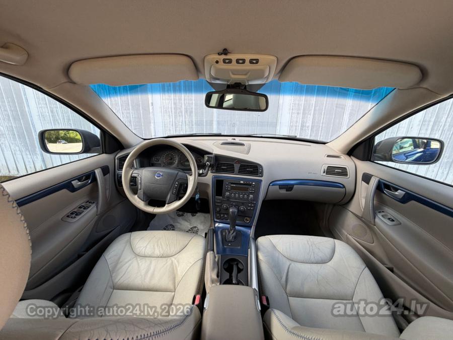 Blue Volvo XC70 2007 in Paide, with an engine capacity of 2.40 L and mileage of 299 thousand km for 6390 €, photo 10 on AUTOMOTO.COM.LV