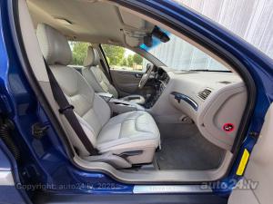 Blue Volvo XC70 2007 in Paide, with an engine capacity of 2.40 L and mileage of 299 thousand km for 6390 €, photo 13 on AUTOMOTO.COM.LV