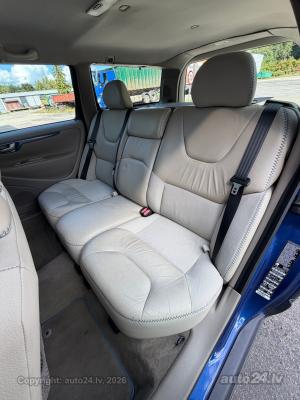 Blue Volvo XC70 2007 in Paide, with an engine capacity of 2.40 L and mileage of 299 thousand km for 6390 €, photo 21 on AUTOMOTO.COM.LV