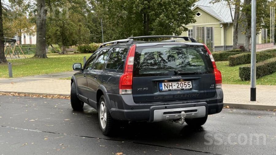 Zils Volvo XC70 2007 Jūrmala, ar dzinēja tilpumu 2.40 L un nobraukumu 289 tūkst. km par 4100 €, foto 9 vietnē AUTOMOTO.COM.LV