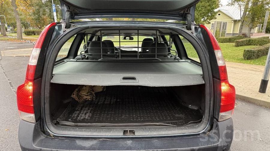 Zils Volvo XC70 2007 Jūrmala, ar dzinēja tilpumu 2.40 L un nobraukumu 289 tūkst. km par 4100 €, foto 10 vietnē AUTOMOTO.COM.LV