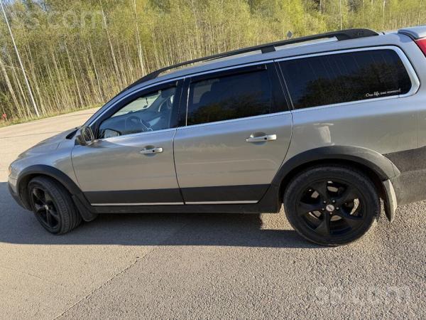 Blue Volvo XC70 2008 in Preili, with an engine capacity of 2.40 L and mileage of 390 thousand km for 6500 €, photo 1 on AUTOMOTO.COM.LV
