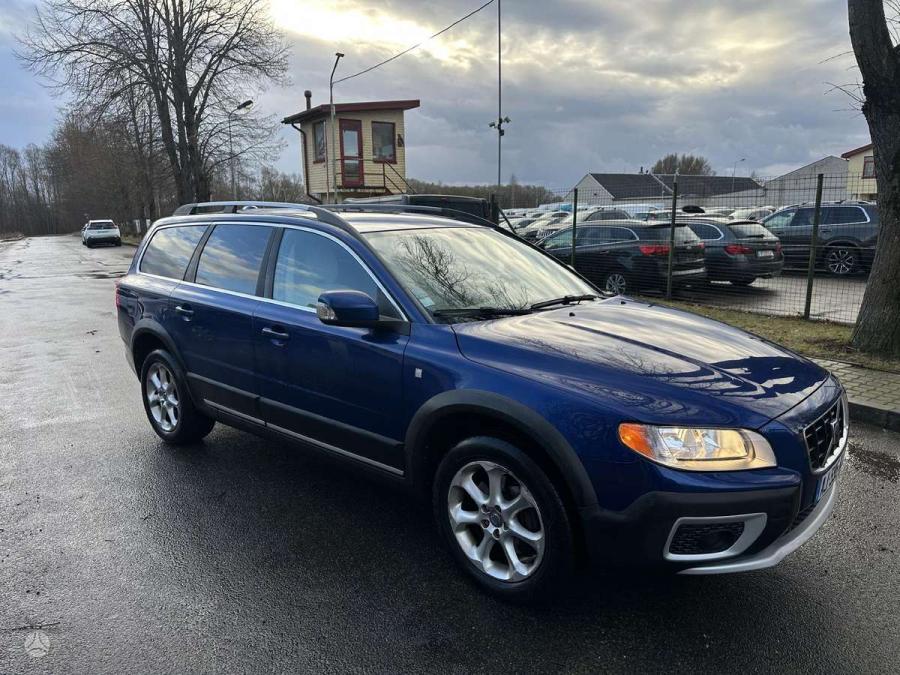 Zils Volvo XC70 2008 Tauragė, ar dzinēja tilpumu 2.40 L un nobraukumu 266 tūkst. km par 4700 €, foto 2 vietnē AUTOMOTO.COM.LV