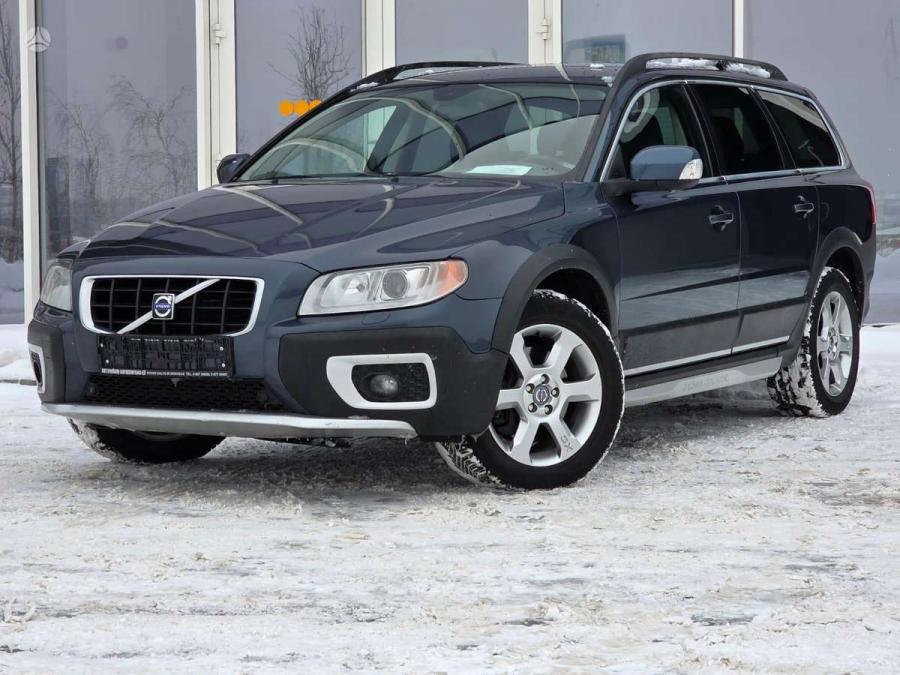 Blue Volvo XC70 2008 in Vilnius, with an engine capacity of 2.40 L and mileage of 272 thousand km for 7450 €, photo 3 on AUTOMOTO.COM.LV