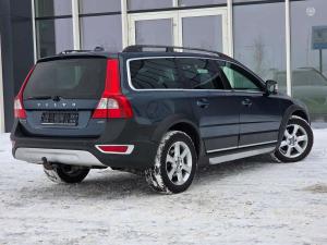 Blue Volvo XC70 2008 in Vilnius, with an engine capacity of 2.40 L and mileage of 272 thousand km for 7450 €, photo 8 on AUTOMOTO.COM.LV