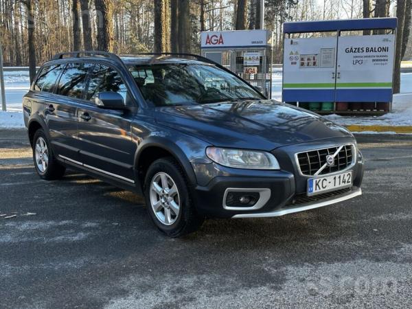 Blue Volvo XC70 2008 in Riga, with an engine capacity of 2.40 L and mileage of 430 thousand km for 4799 €, photo 1 on AUTOMOTO.COM.LV