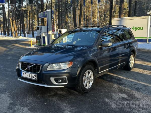 Blue Volvo XC70 2008 in Riga, with an engine capacity of 2.40 L and mileage of 430 thousand km for 4799 €, photo 4 on AUTOMOTO.COM.LV