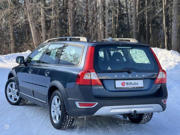 Zils Volvo XC70 2008 Utena, ar dzinēja tilpumu 2.40 L un nobraukumu 276 tūkst. km par 6350 €, foto 8 vietnē AUTOMOTO.COM.LV