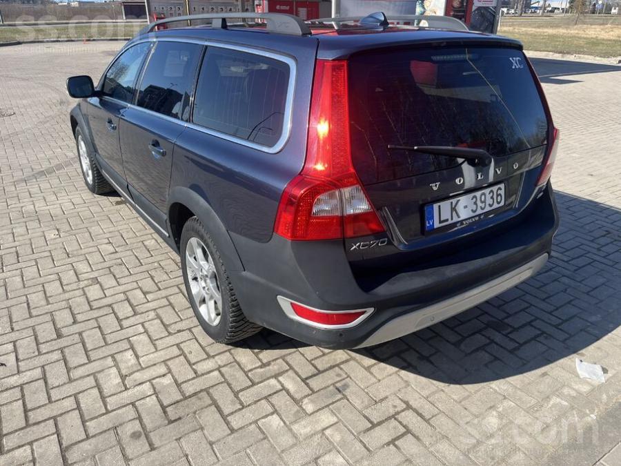 Zils Volvo XC70 2008 Rēzekne, ar dzinēja tilpumu 2.40 L un nobraukumu 233 tūkst. km par 5700 €, foto 1 vietnē AUTOMOTO.COM.LV