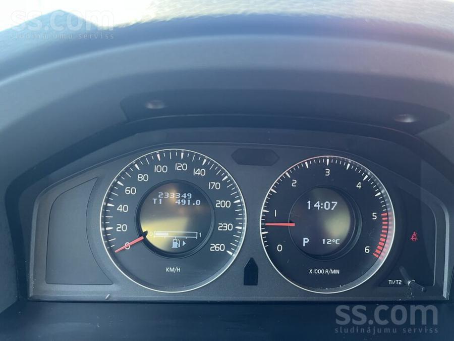 Zils Volvo XC70 2008 Rēzekne, ar dzinēja tilpumu 2.40 L un nobraukumu 233 tūkst. km par 5700 €, foto 7 vietnē AUTOMOTO.COM.LV